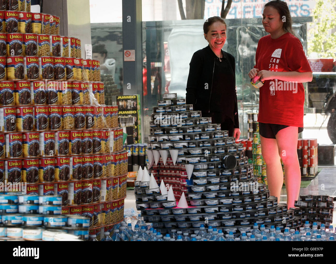 Canstruction hi-res stock photography and images - Alamy