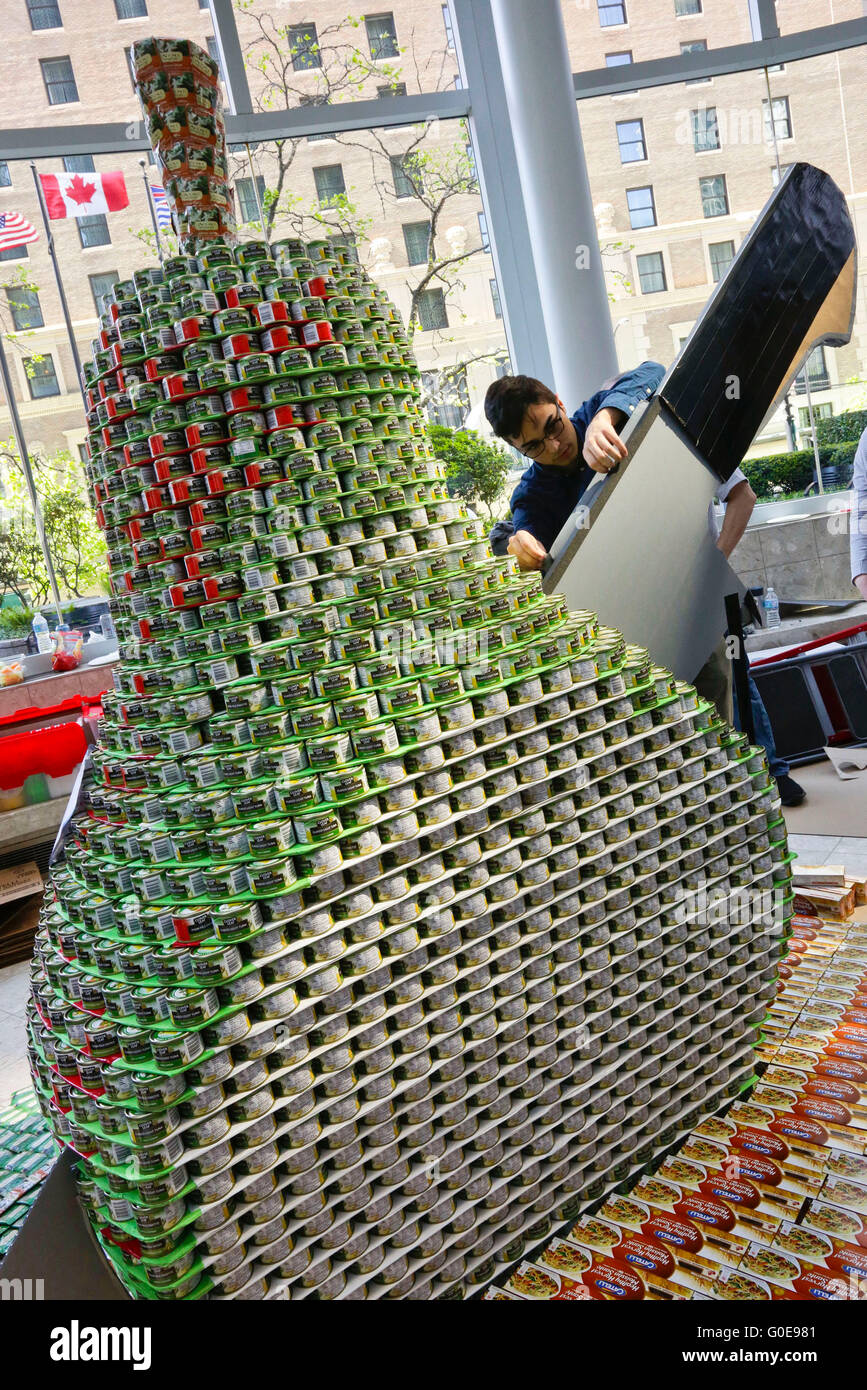 Canstruction hi-res stock photography and images - Alamy