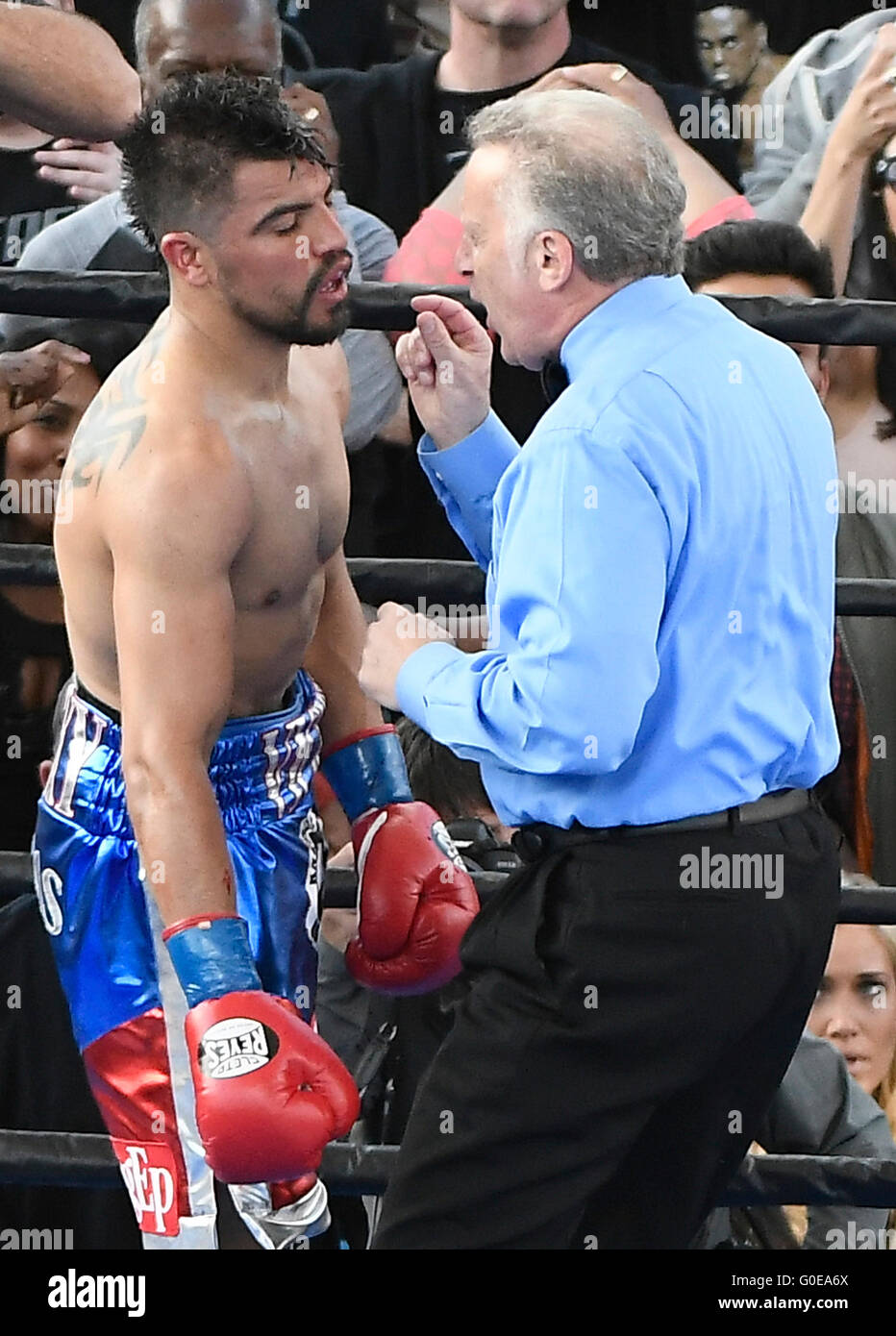 Knock down boxing hi-res stock photography and images - Alamy