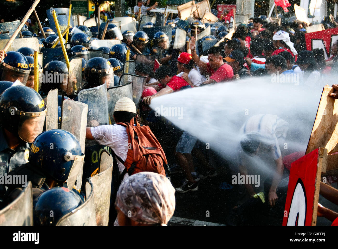 Philippines. 1st May, 2016. Protesters clash with the police in front ...