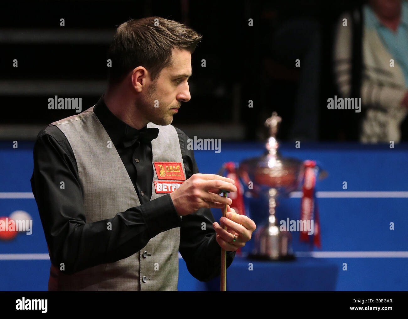 Mark selby 2016 uk championship hi-res stock photography and images - Alamy