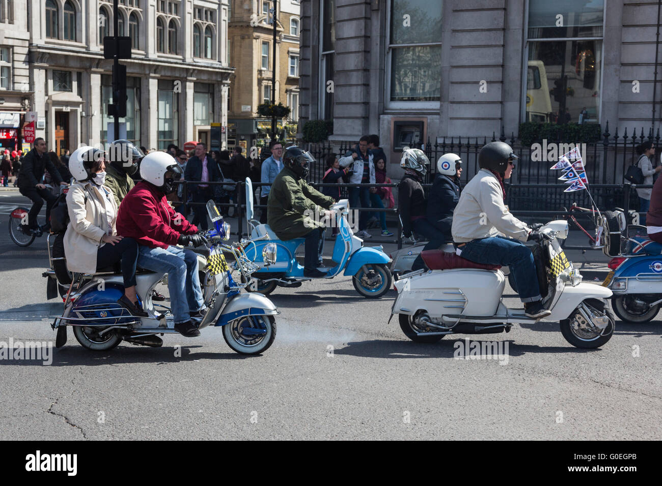 Mod fans hi-res stock photography and images - Alamy