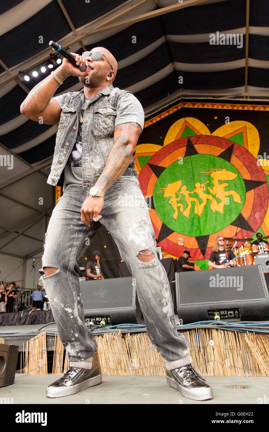 New Orleans, Louisiana, USA. 28th Apr, 2016. Rapper FLO RIDA performs ...