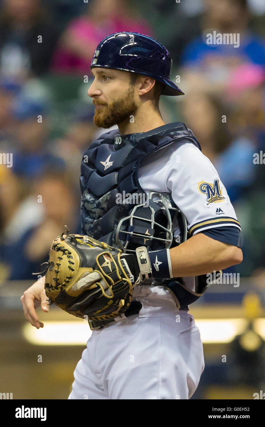 Milwaukee, WI, USA. 30th Apr, 2016. Milwaukee Brewers catcher Jonathan ...