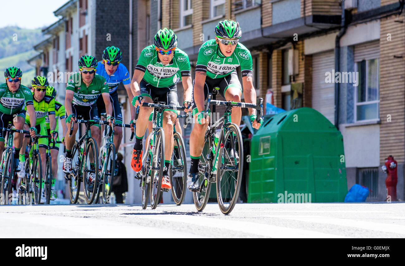 Pola de Lena, Spain. 1st May, 2016. Peloton header by cyclists of Caja ...