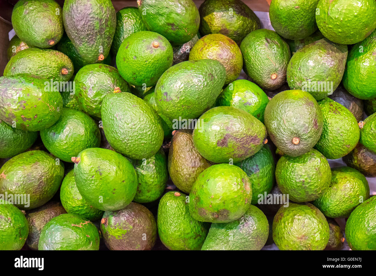 Supermarket avocados hi-res stock photography and images - Alamy