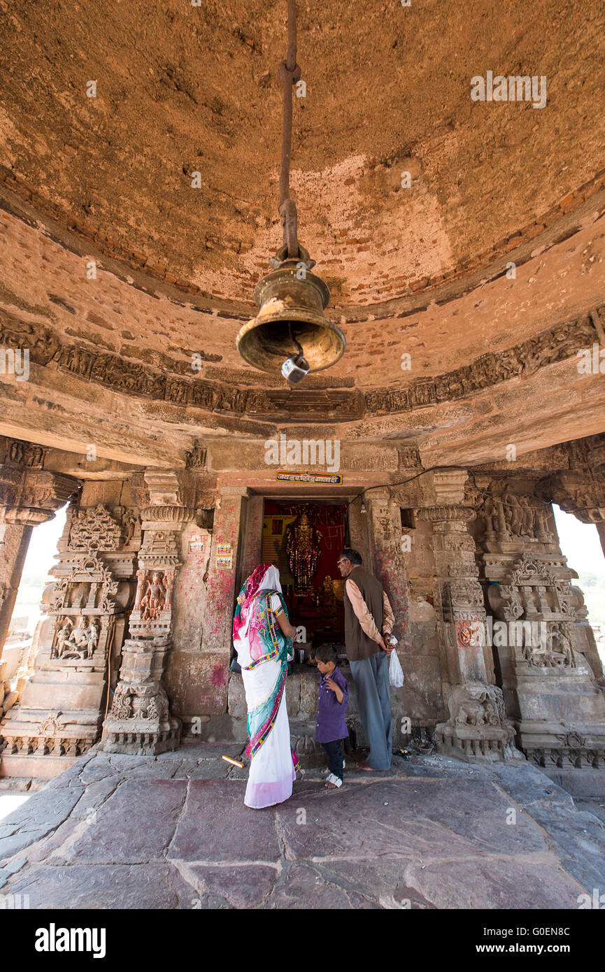 Inside of hindu temple silence hi-res stock photography and images - Alamy