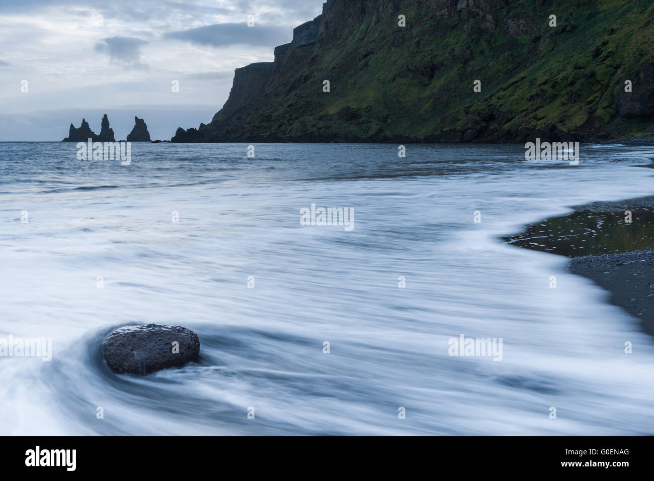 Vik strand hi-res stock photography and images - Alamy