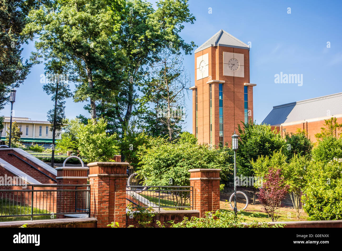 modern and historic architecture at college campus Stock Photo - Alamy