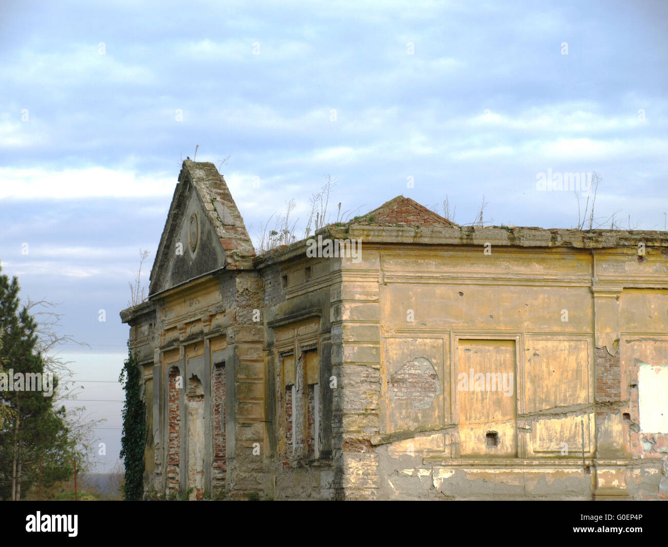 Demolished and destroyed the abandoned castle Stock Photo - Alamy