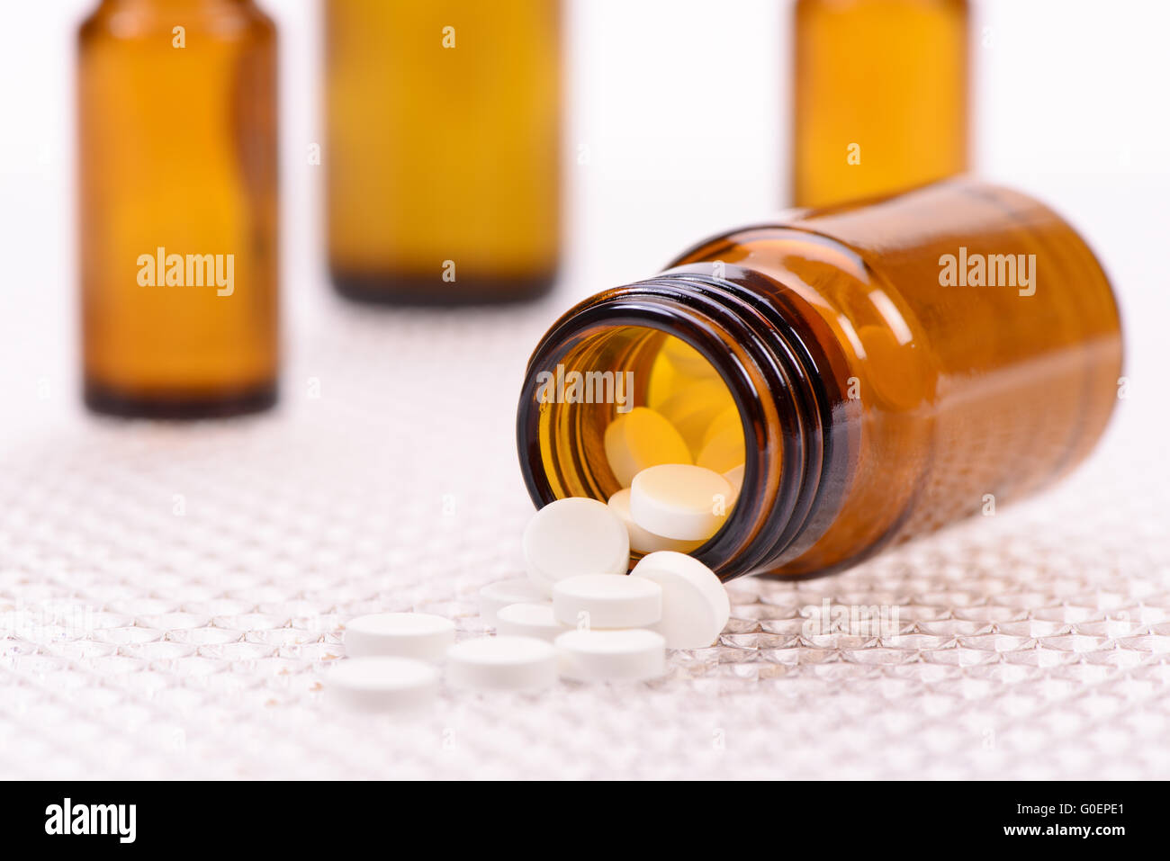 Tablets bottles hi-res stock photography and images - Alamy