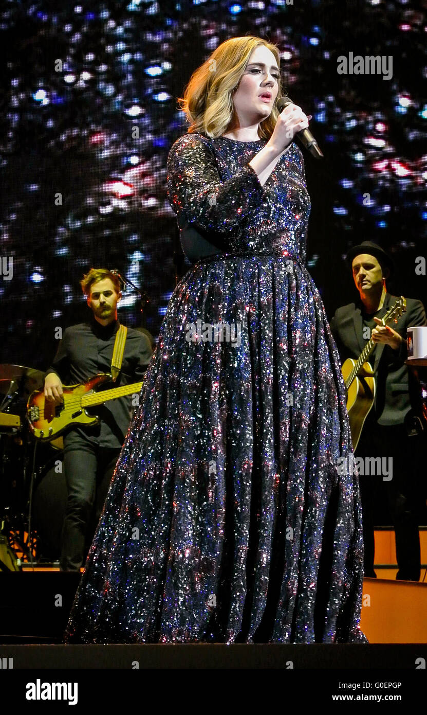 Adele performs live in Birmingham at the Genting Arena on her UK tour ...