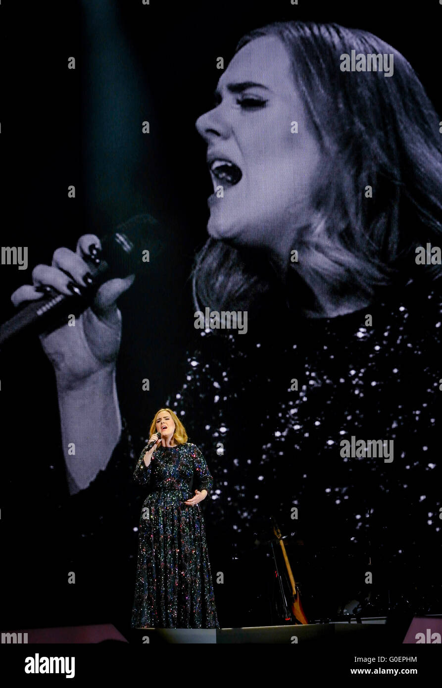 Adele performs live in Birmingham at the Genting Arena on her UK tour ...