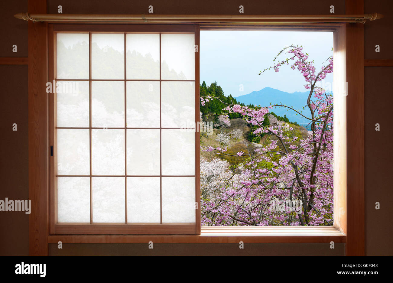 Outside window traditional japanese house hi-res stock photography and ...