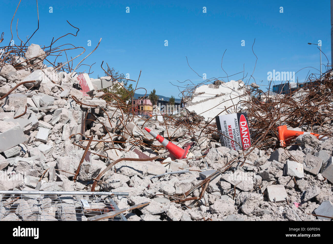 Smashed concrete and reinforcment steel after earthquake damage ...