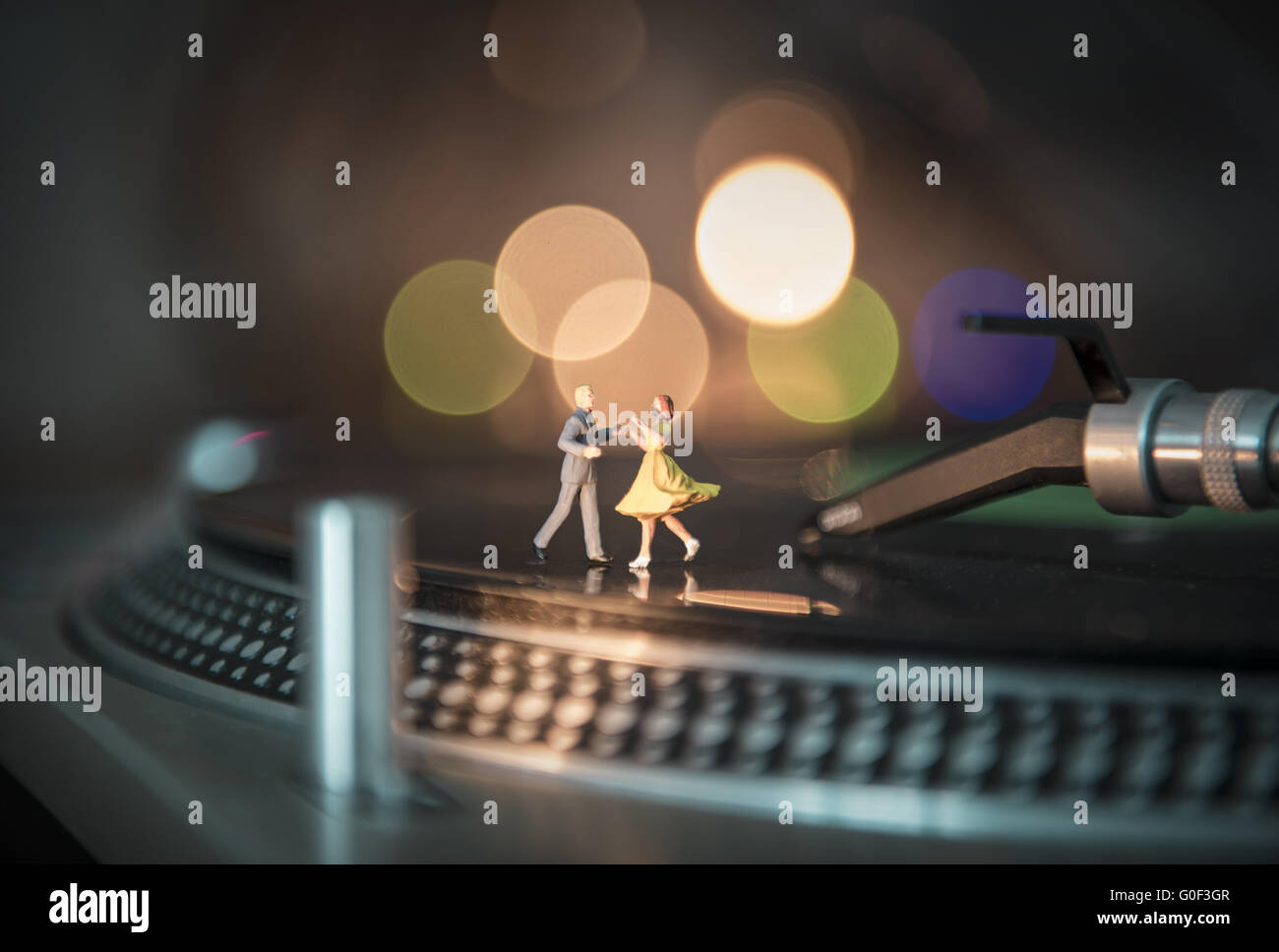 Mini figuren hi-res stock photography and images - Alamy