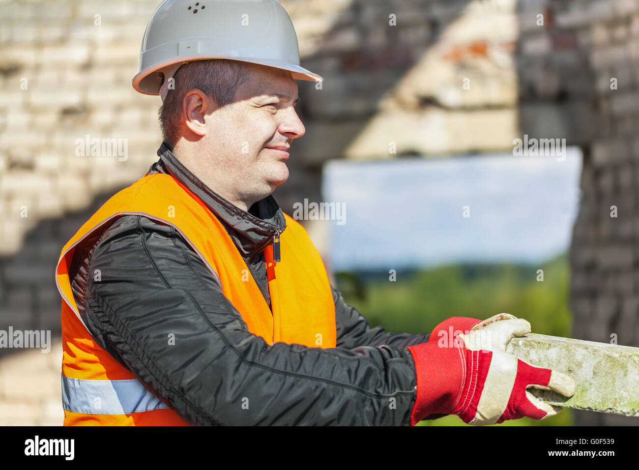 Construction worker hands gloves hi-res stock photography and images ...