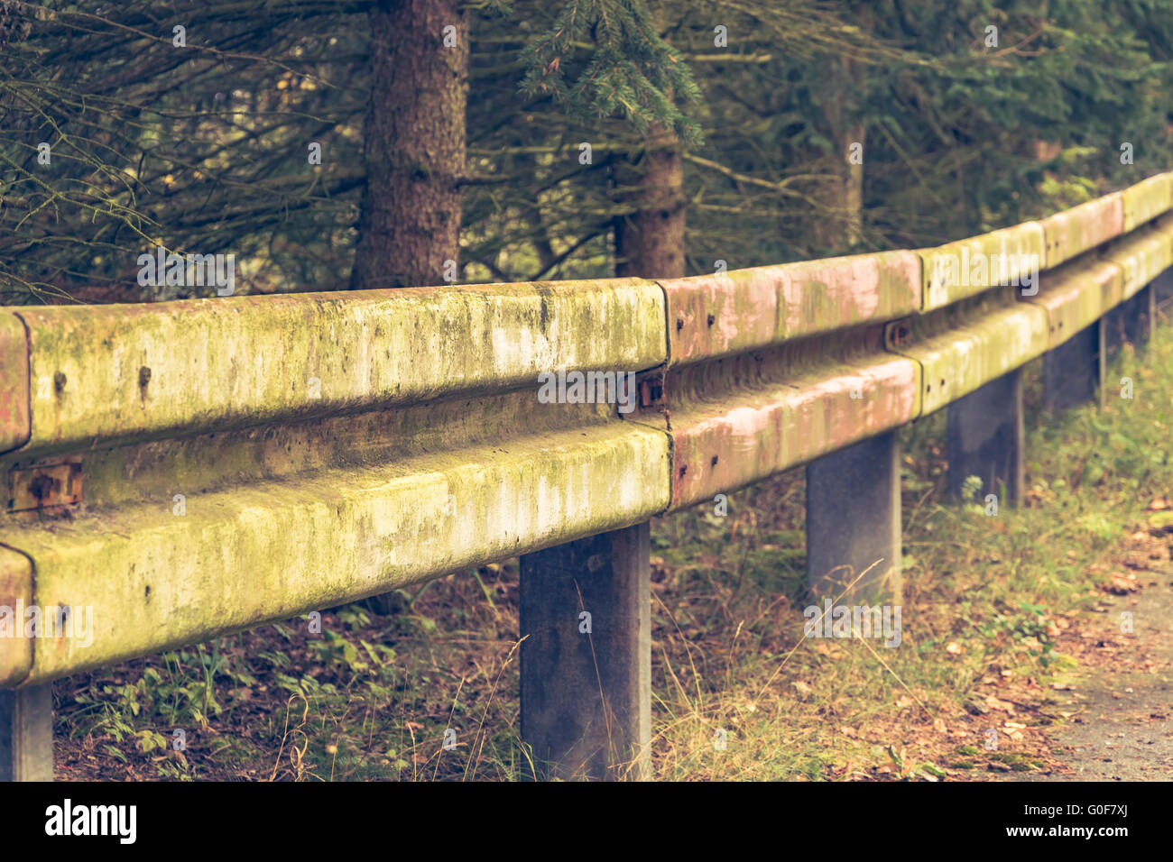 Guardrail wood hi-res stock photography and images - Alamy