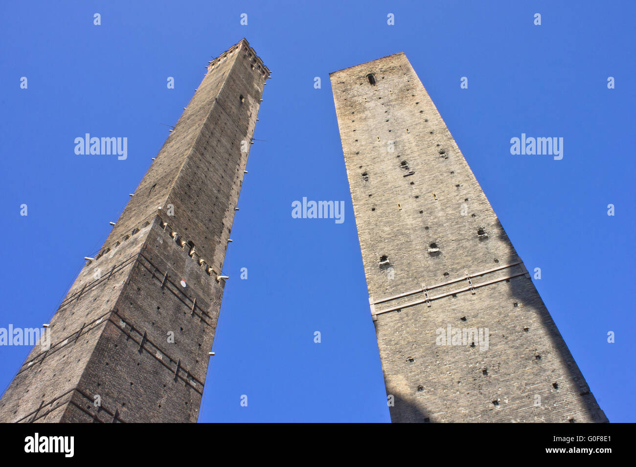 Due torri hi-res stock photography and images - Alamy
