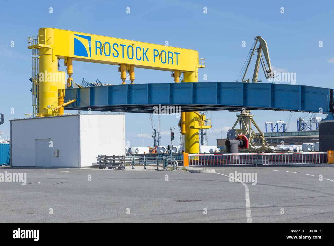 Ferry ramp hi-res stock photography and images - Alamy