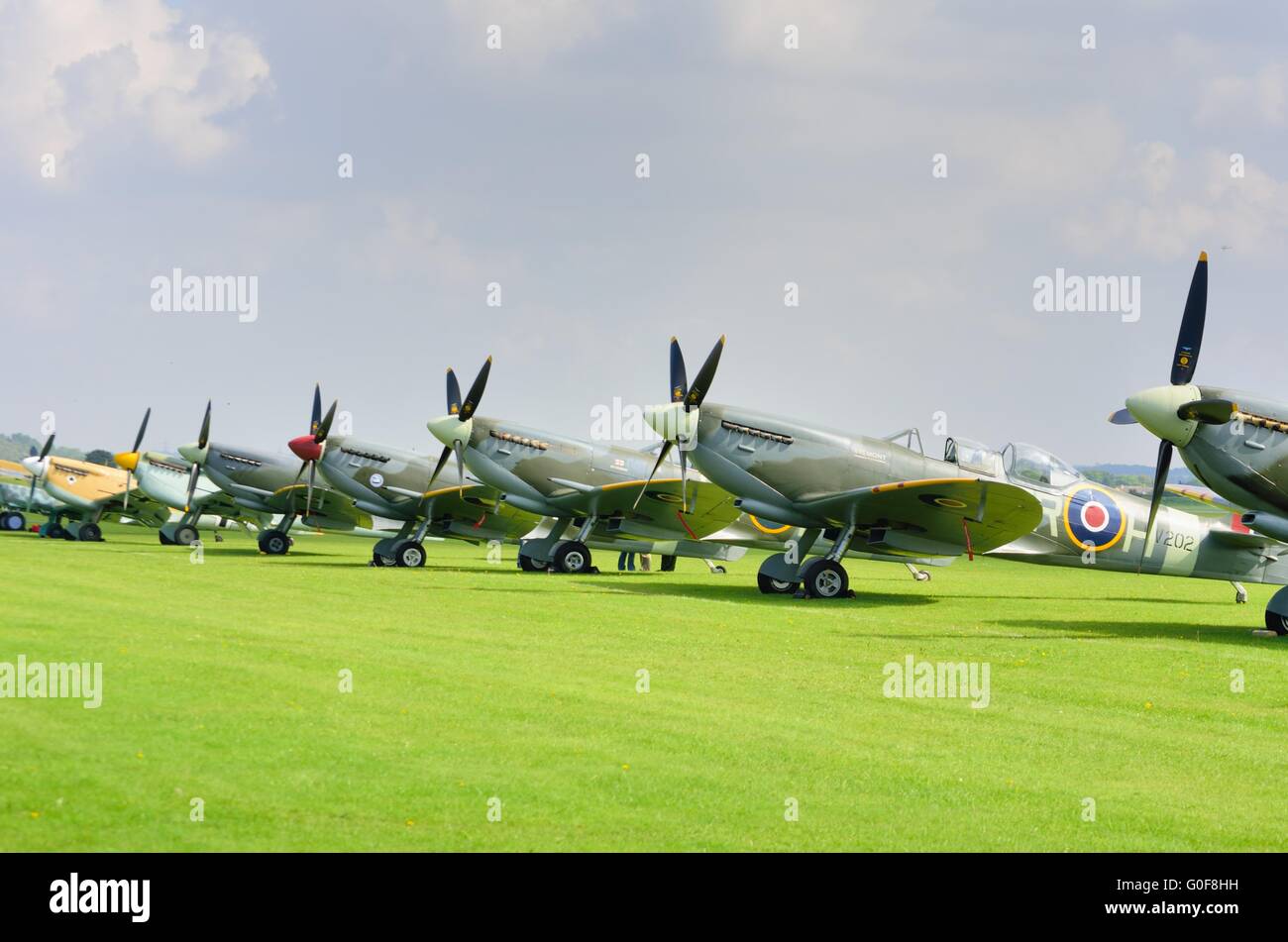 Group of spitfires hi-res stock photography and images - Alamy