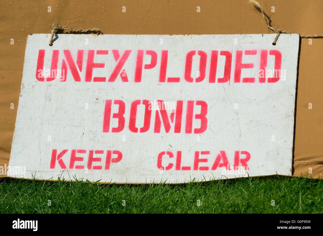 Unexploded bomb sign hi-res stock photography and images - Alamy