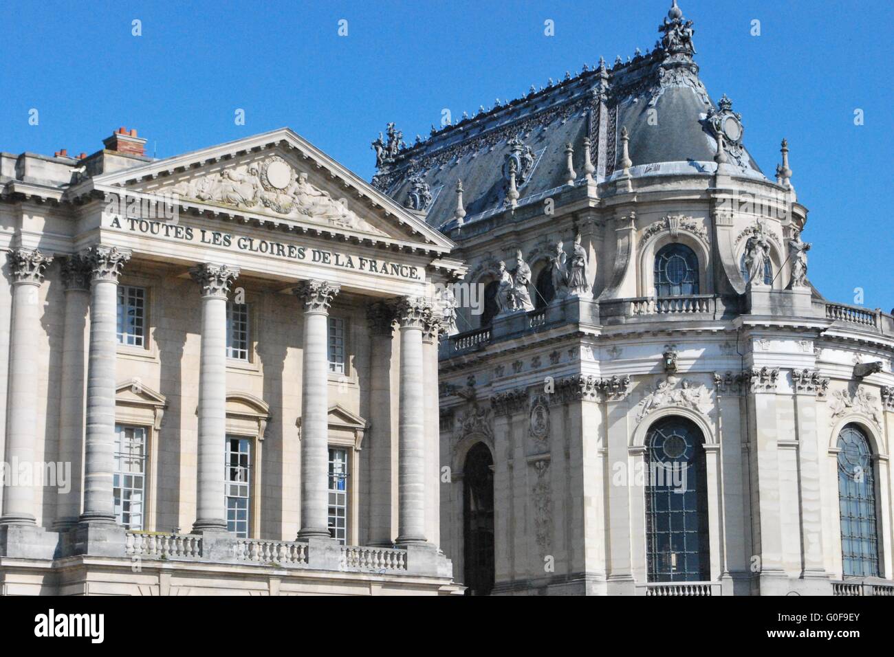 Palace of versailles chapel Stock Photo - Alamy