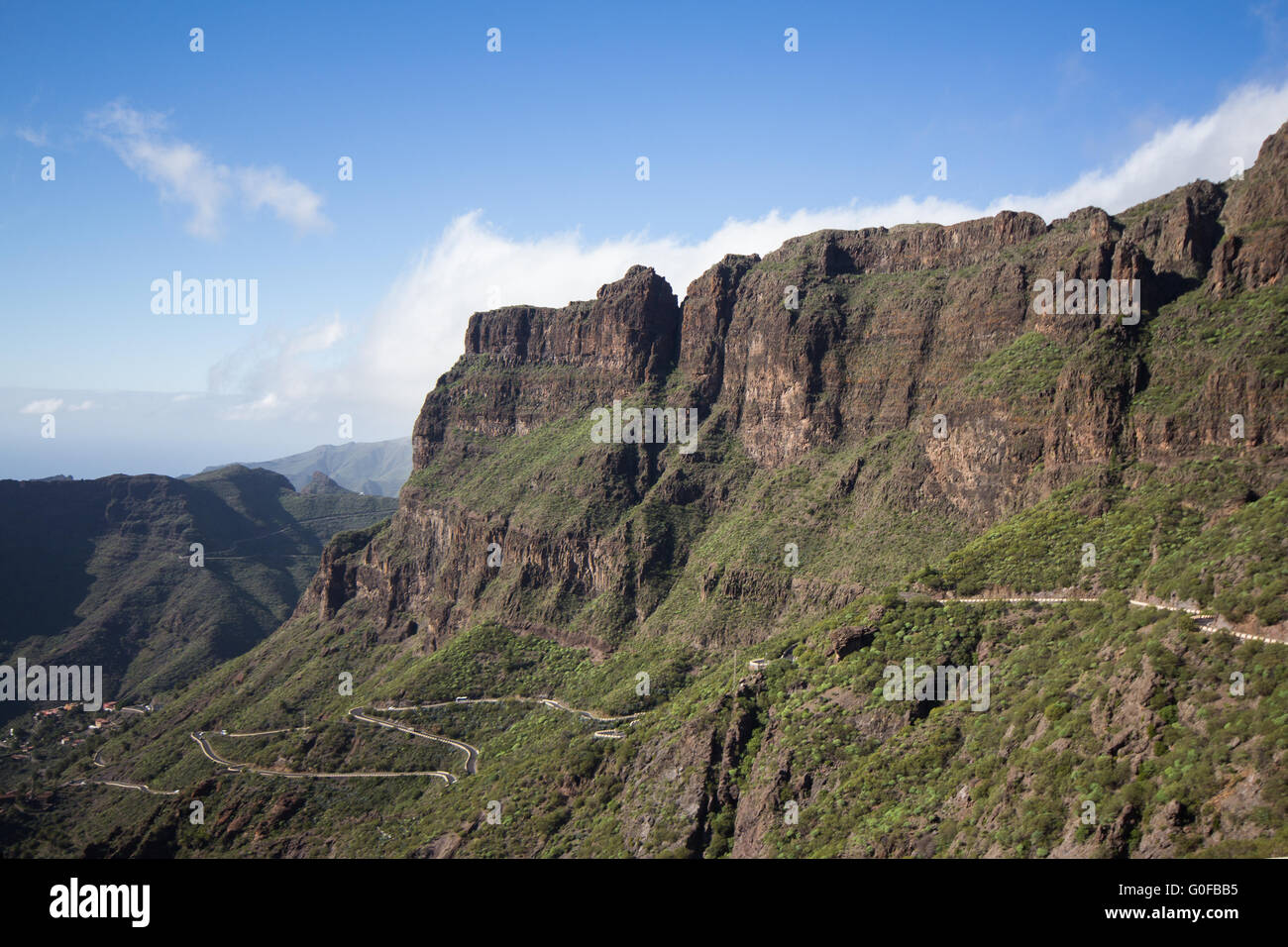 Twisting road hills hi-res stock photography and images - Alamy