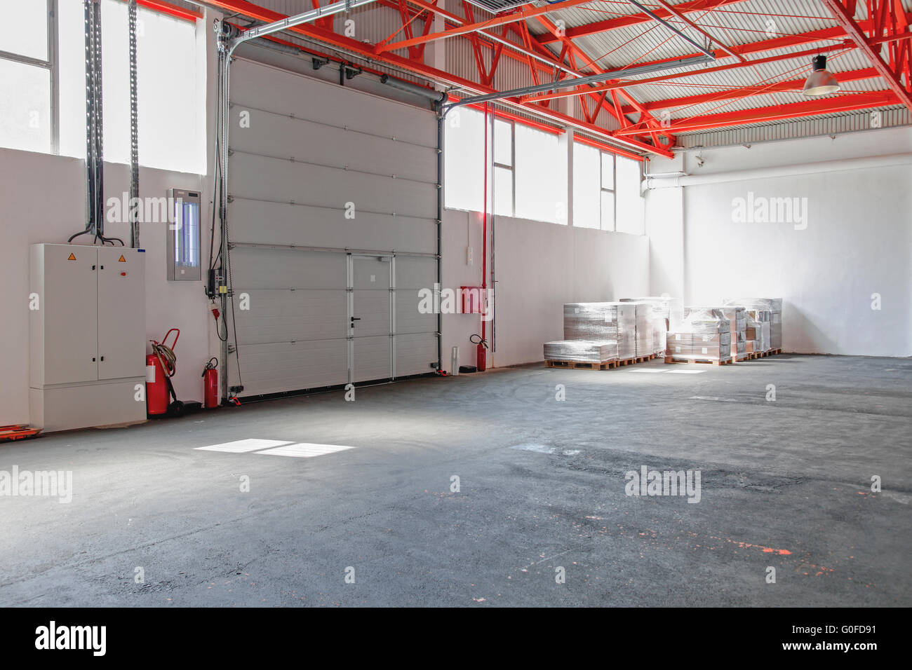 Industrial warehouse door hi-res stock photography and images - Alamy