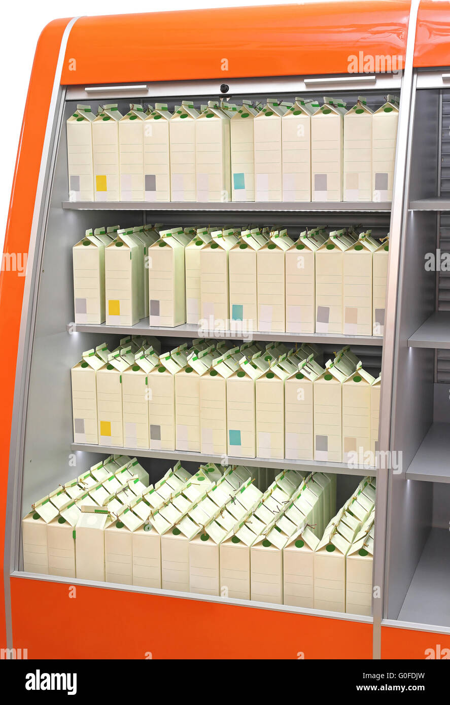Milk store shelf hi-res stock photography and images - Alamy
