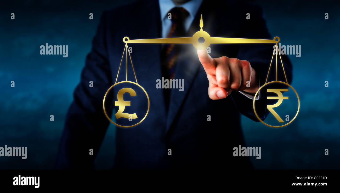 Rupee pound exchange rate hi-res stock photography and images - Alamy