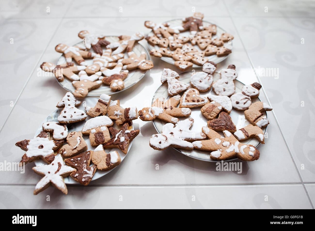 Bread peeking hi-res stock photography and images - Alamy