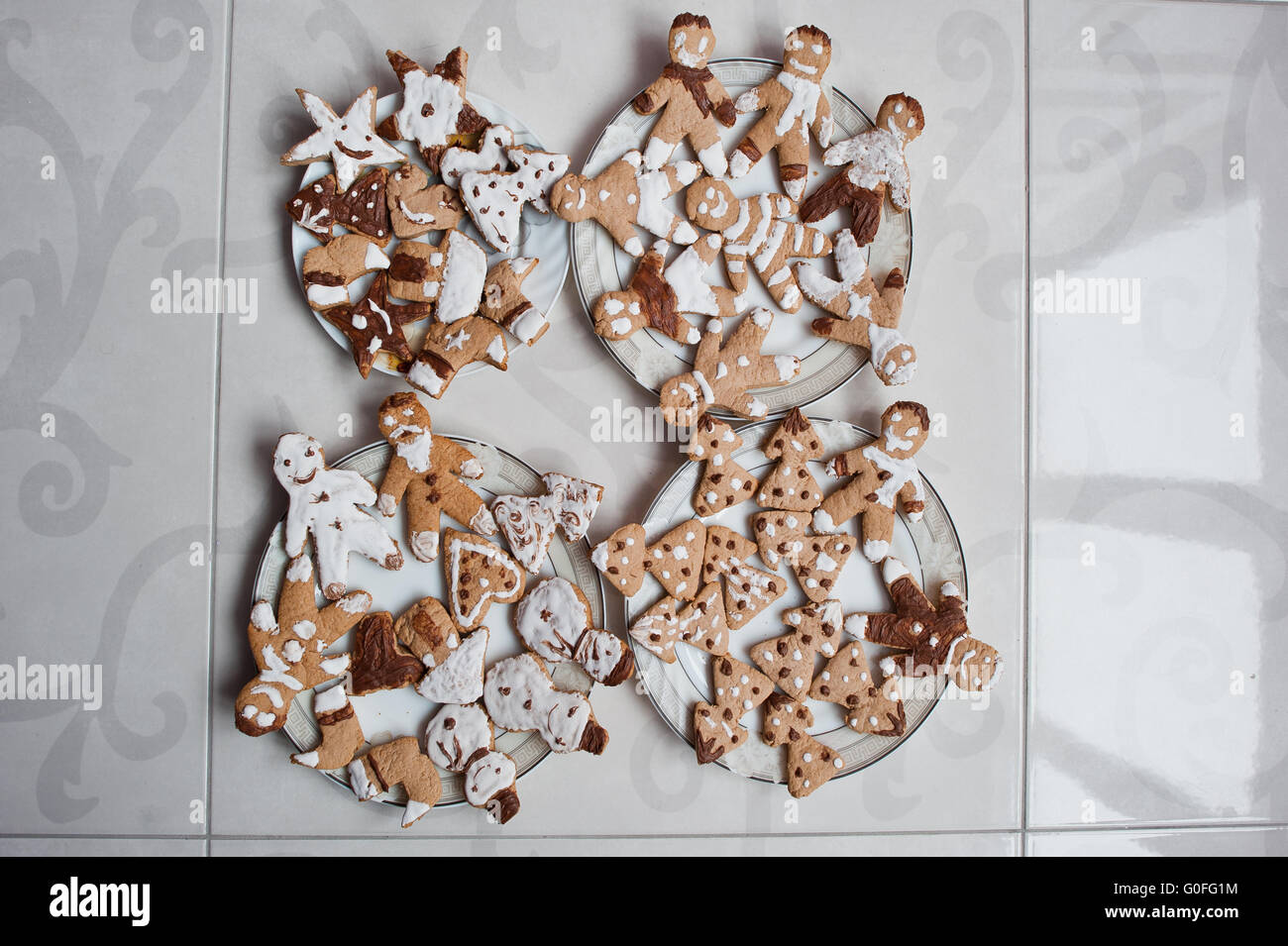 Bread peeking hi-res stock photography and images - Alamy