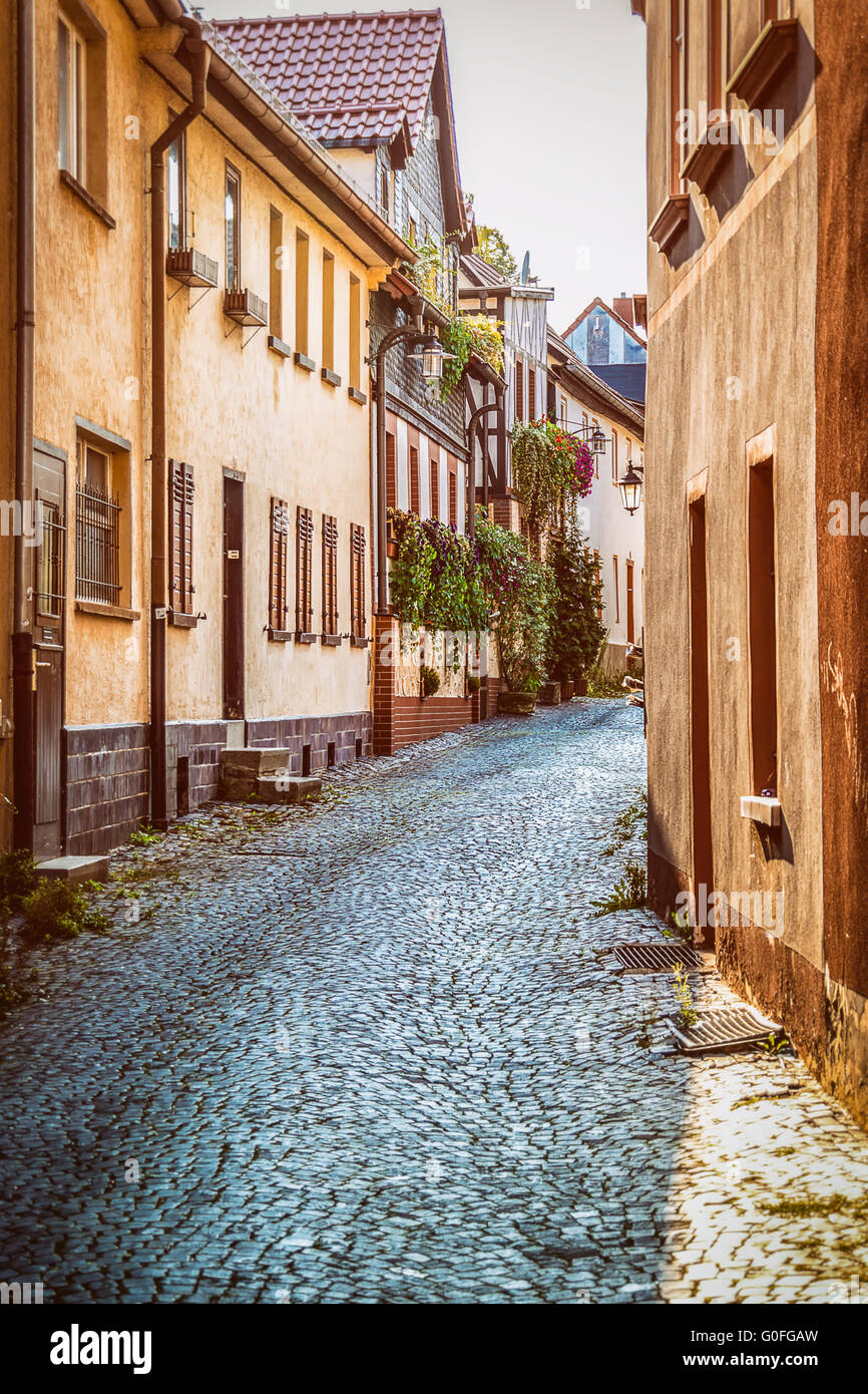 Winding alley hi-res stock photography and images - Alamy