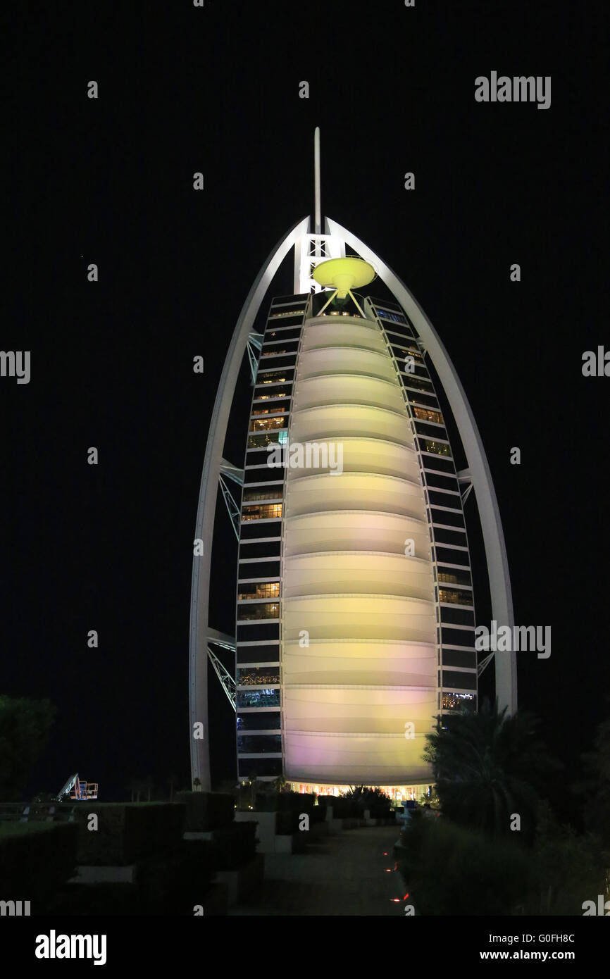 Dubai Burj Al Arab at night Stock Photo - Alamy
