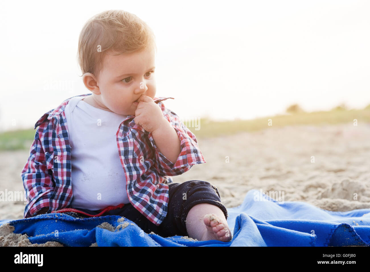 Kid curious hi-res stock photography and images - Alamy