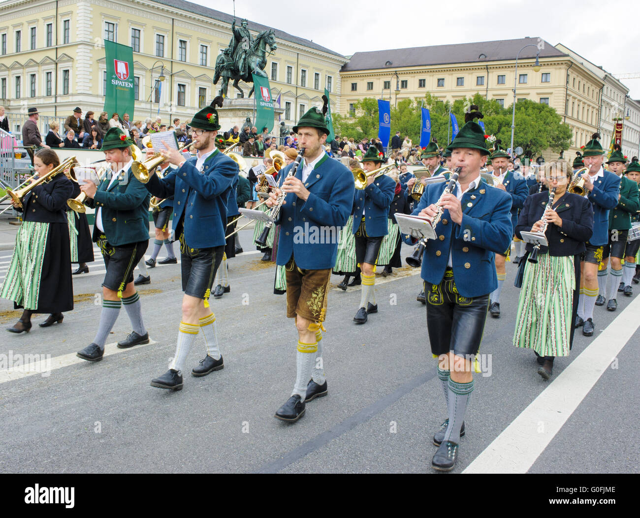 opening parade of Oktoberfest in Munich Stock Photo - Alamy