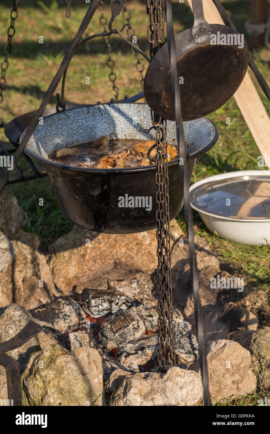 Cauldron over bonfire cooking hi-res stock photography and images - Alamy
