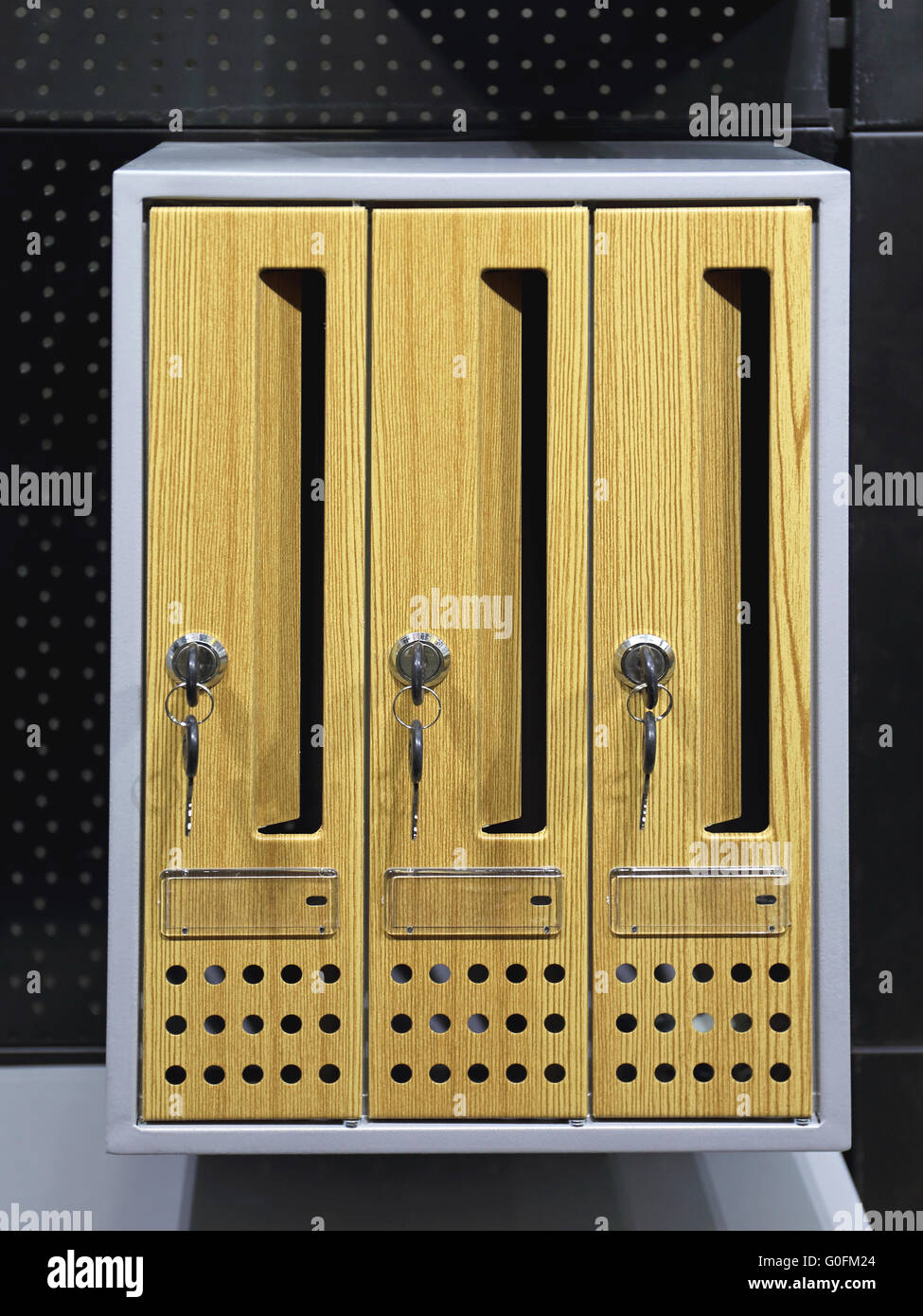 Letterbox mail hi-res stock photography and images - Alamy