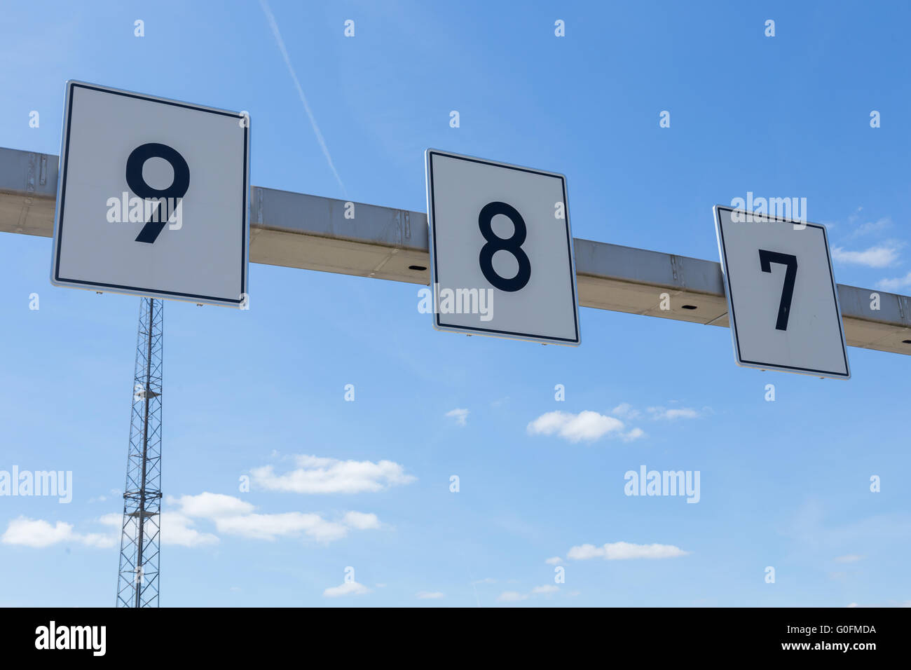 Plates 7 hi-res stock photography and images - Alamy