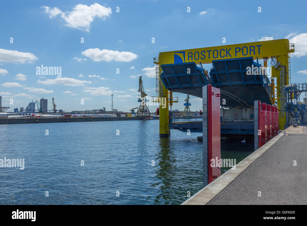 Port terminal ramp hi-res stock photography and images - Alamy