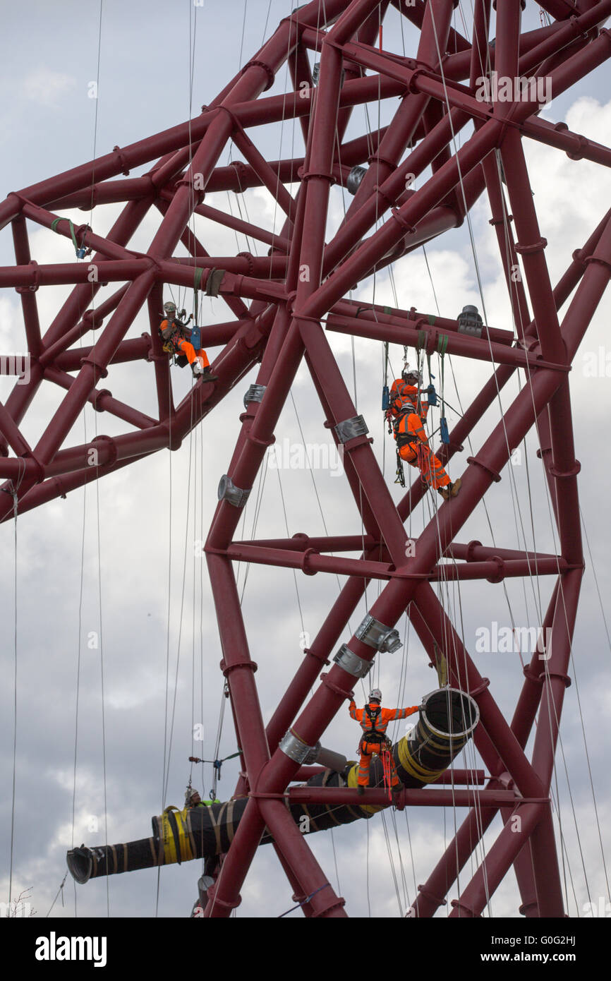 Worlds longest tunnel slide on the ArcelorMittal Orbit tower being ...