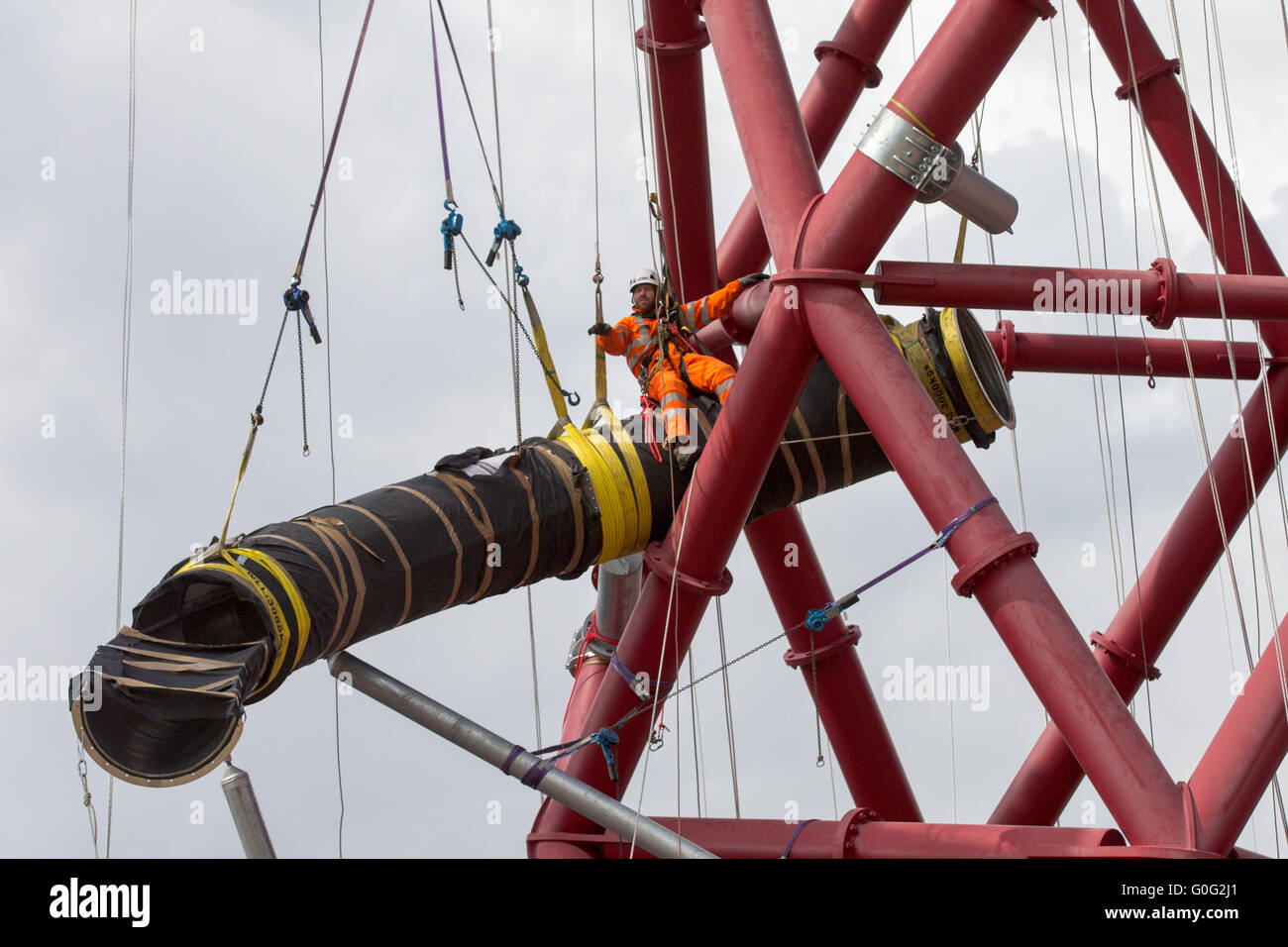 Worlds longest tunnel slide on the ArcelorMittal Orbit tower being ...