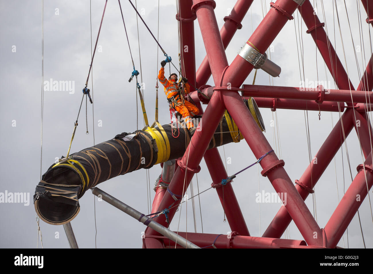 Worlds longest tunnel slide on the ArcelorMittal Orbit tower being ...