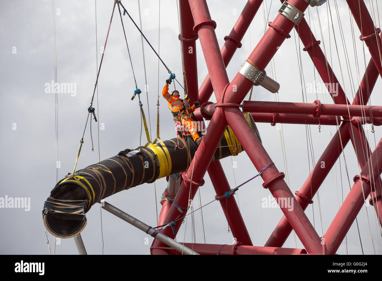 Worlds longest tunnel slide on the ArcelorMittal Orbit tower being ...