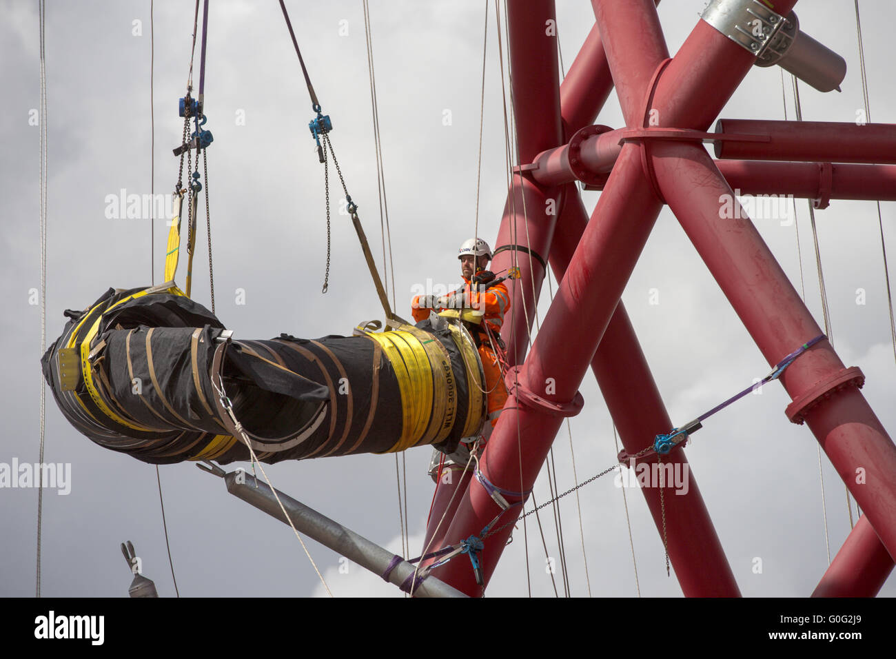 Worlds longest tunnel slide on the ArcelorMittal Orbit tower being ...