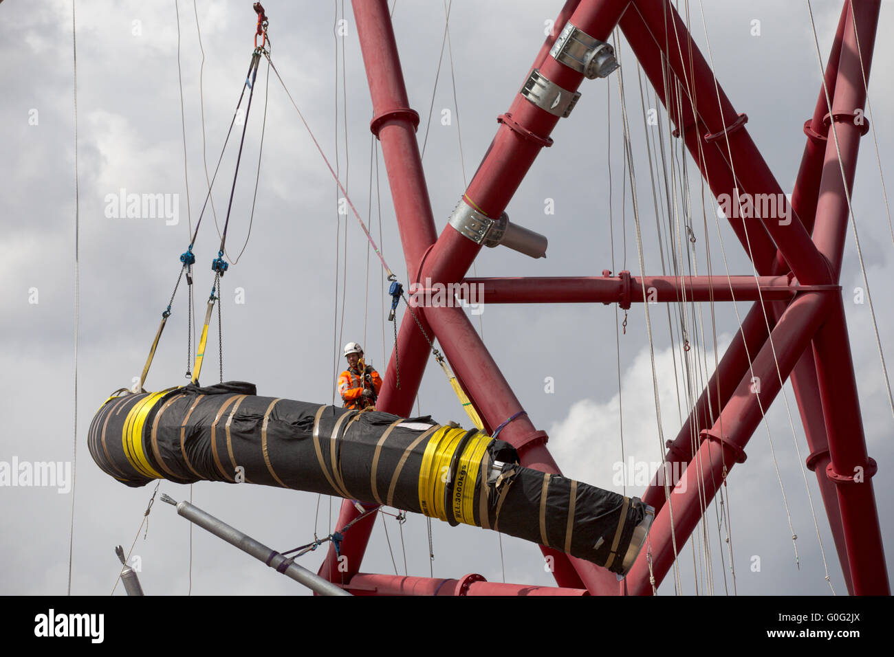 Worlds longest tunnel slide on the ArcelorMittal Orbit tower being ...