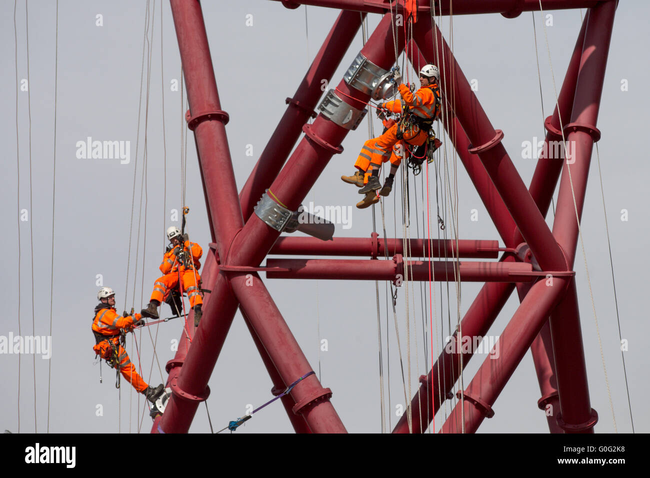 Worlds longest tunnel slide on the ArcelorMittal Orbit tower being ...