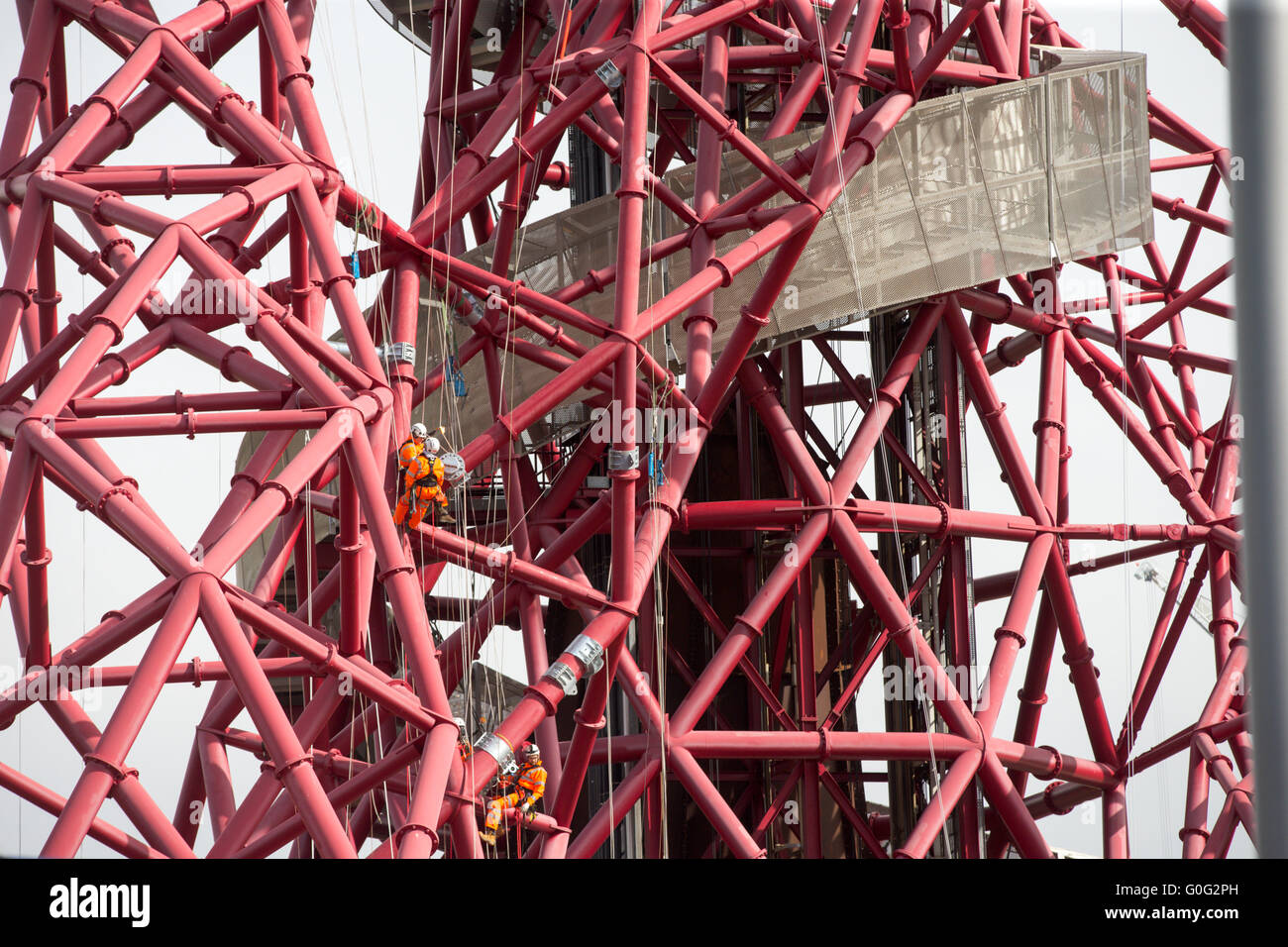 Worlds longest tunnel slide on the ArcelorMittal Orbit tower being ...
