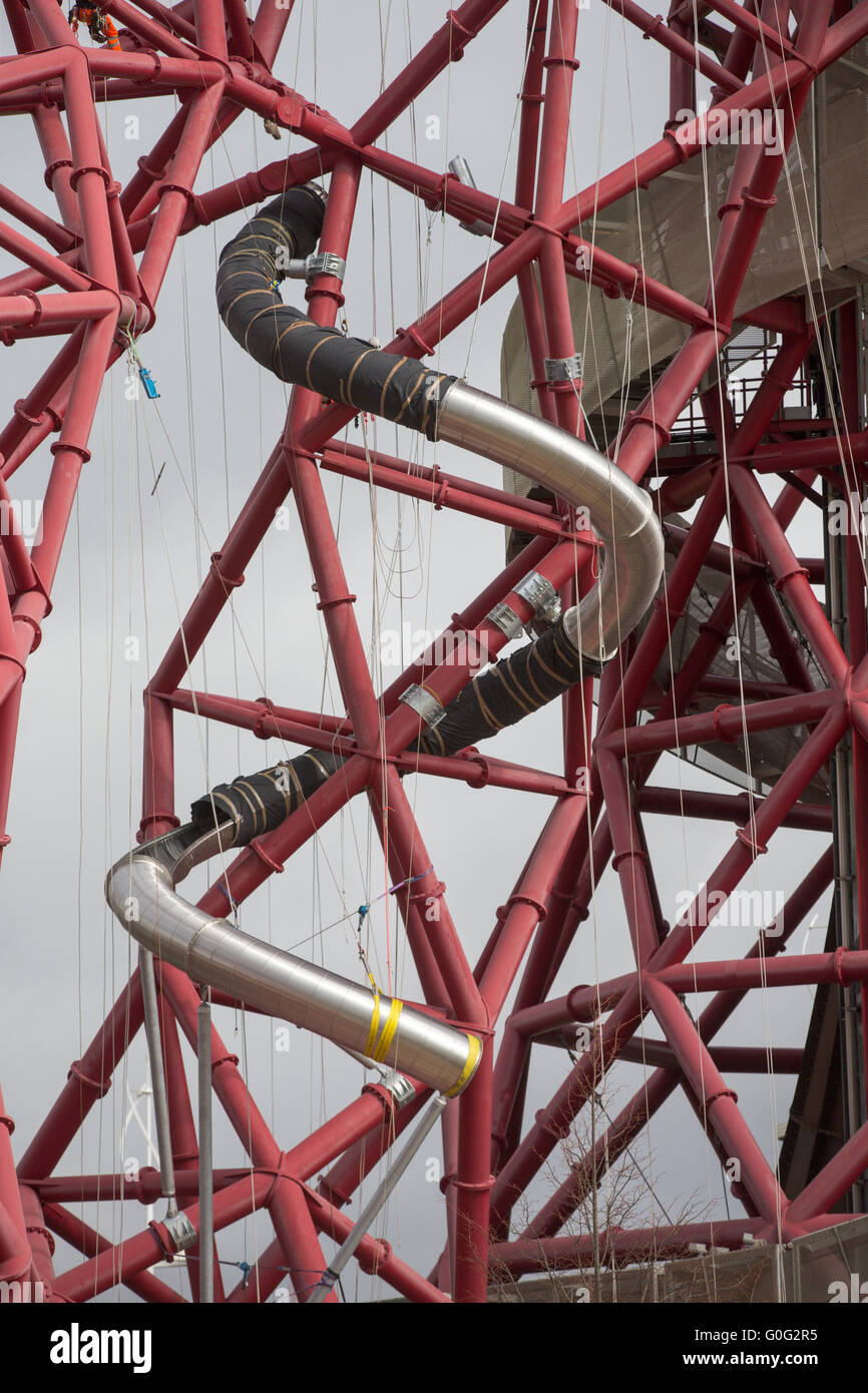 Worlds longest tunnel slide on the ArcelorMittal Orbit tower being ...